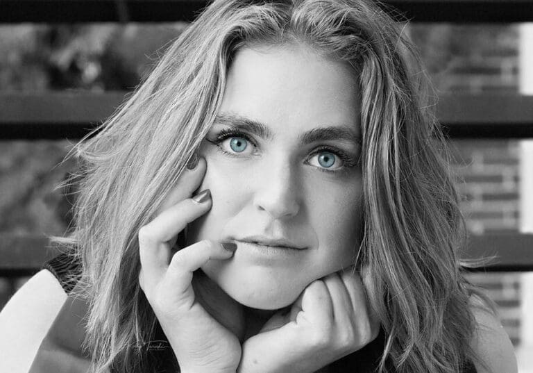 How to Take Stunning Graduation Portrait Photos